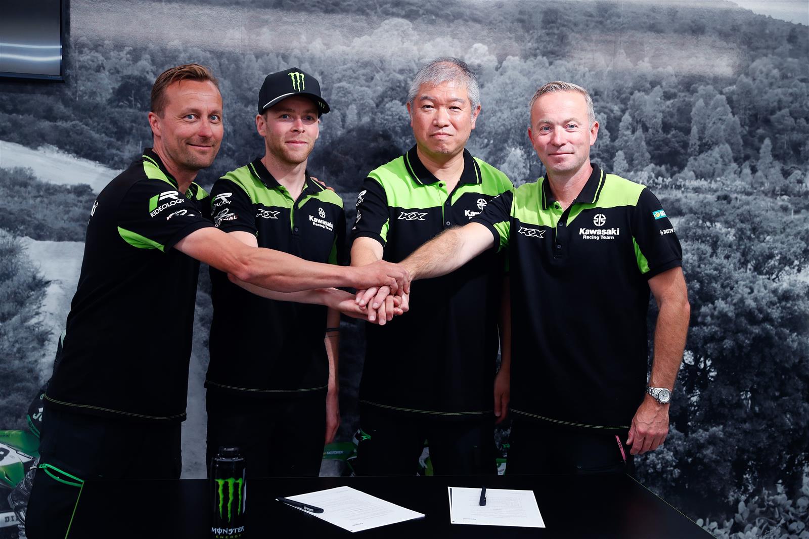 Officiel: Romain Febvre prolonge avec Kawasaki pour 2024