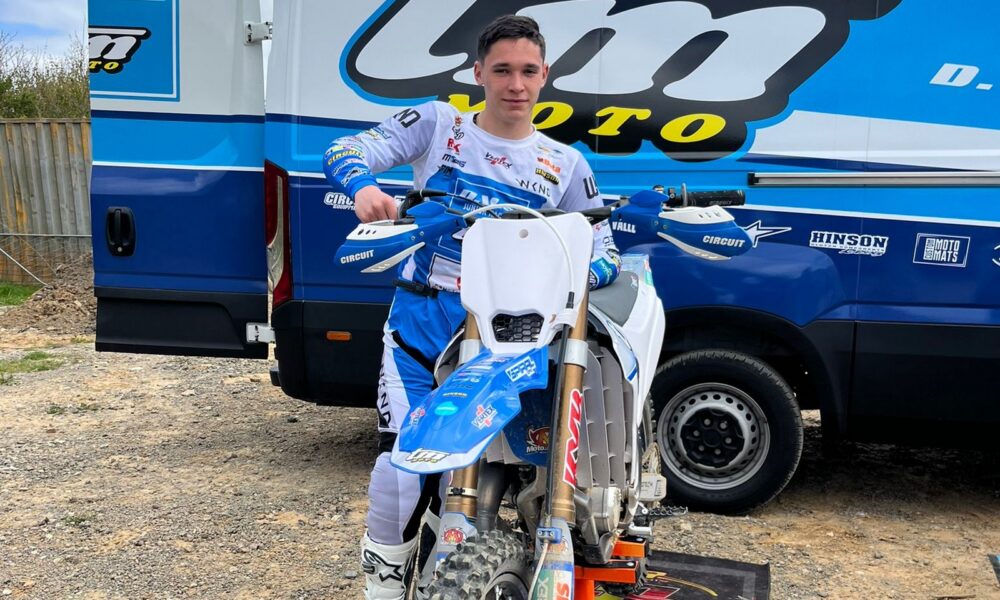 Enzo Lefebvre monte sur l'Europe 125 avec DVS Junior Racing